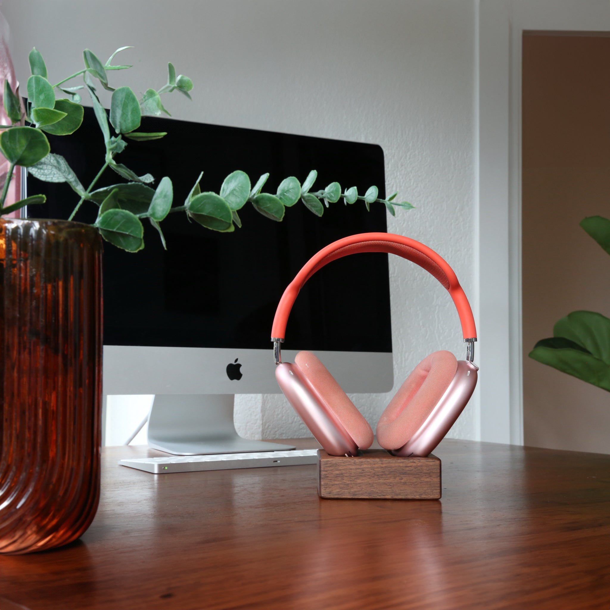 The Walnut Stand – WalnutApple